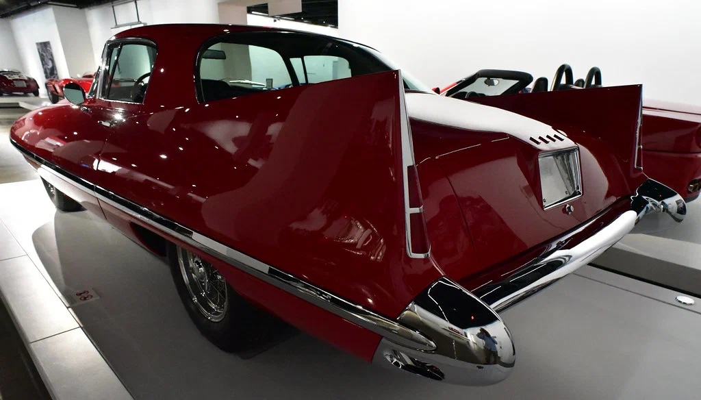 Superamerica от ателье Ghia: самая уродливая Ferrari - Zefirka