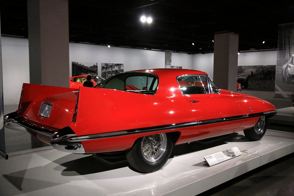 Superamerica от ателье Ghia: самая уродливая Ferrari - Zefirka