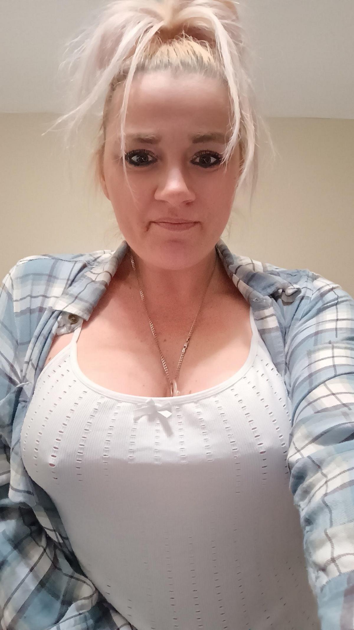 Красивые девушки без бюстгальтеров - Zefirka